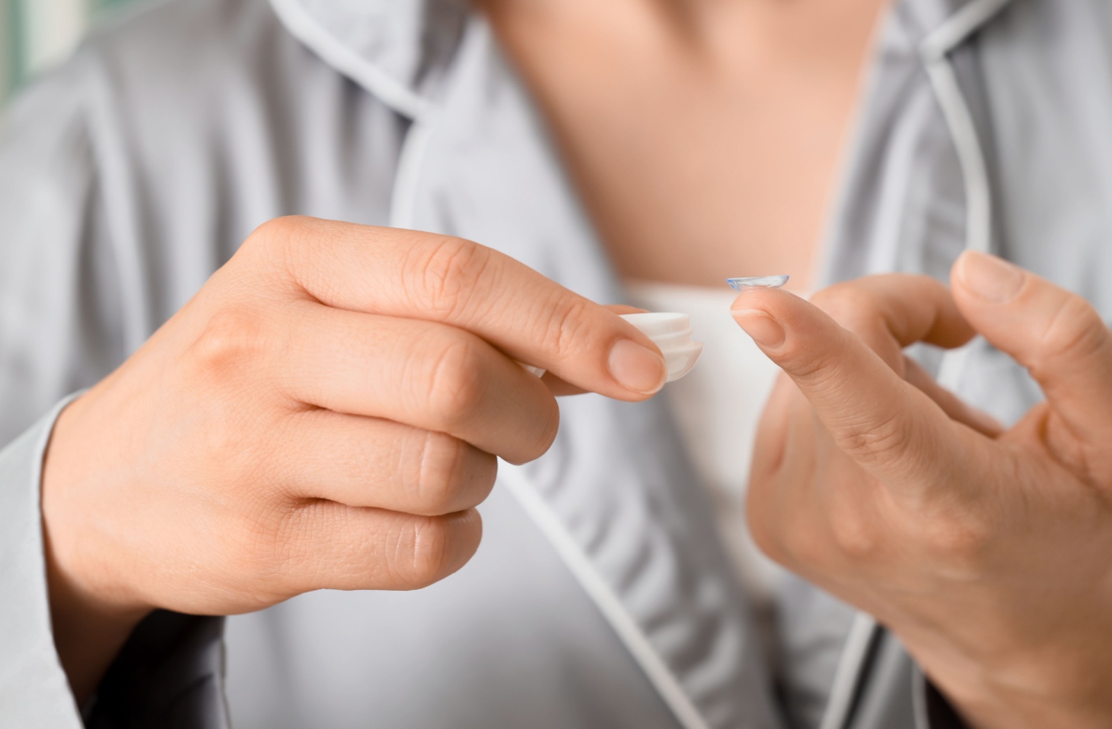 What Are the Best Contact Lenses for Dry Eyes?